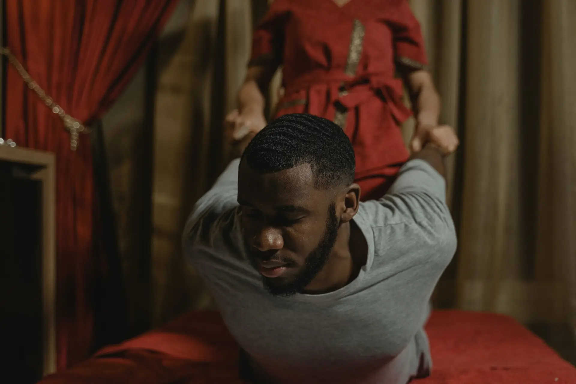 Le massage NUAD BO RARN - Odamaya - Accompagnement psychocorporel